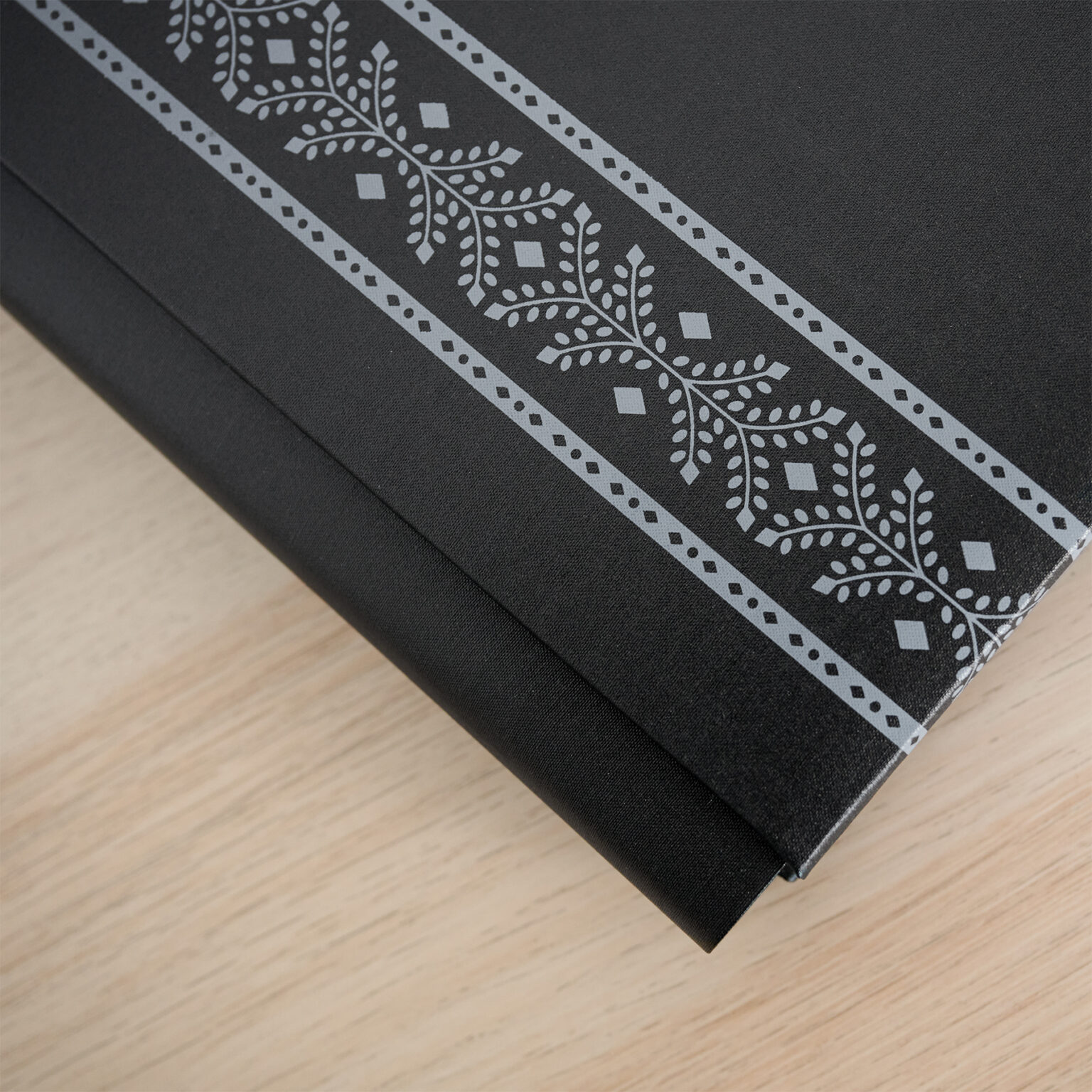 Creative Memories Natural Beginnings 12×12 Ebony Album Cover
